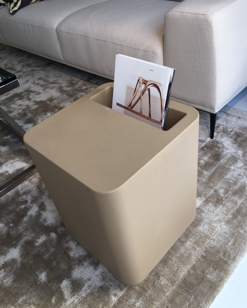 TABLE D APPOINT DADO SERRALUNGA - Luminaire LED Design